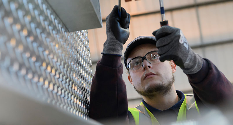 Wates evolves contract with JLL - Wates